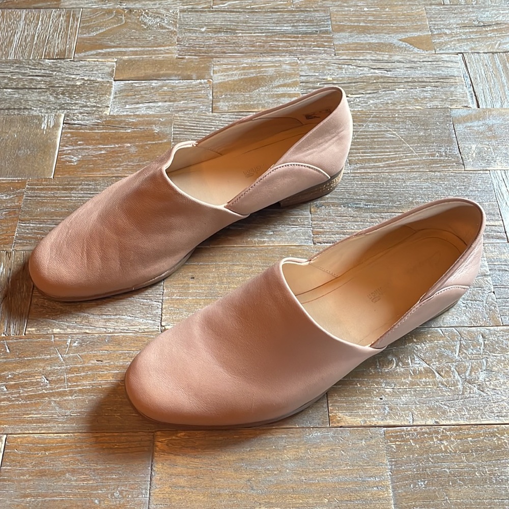 Clark's Pure Tone Nude Leather Loafers - Gem